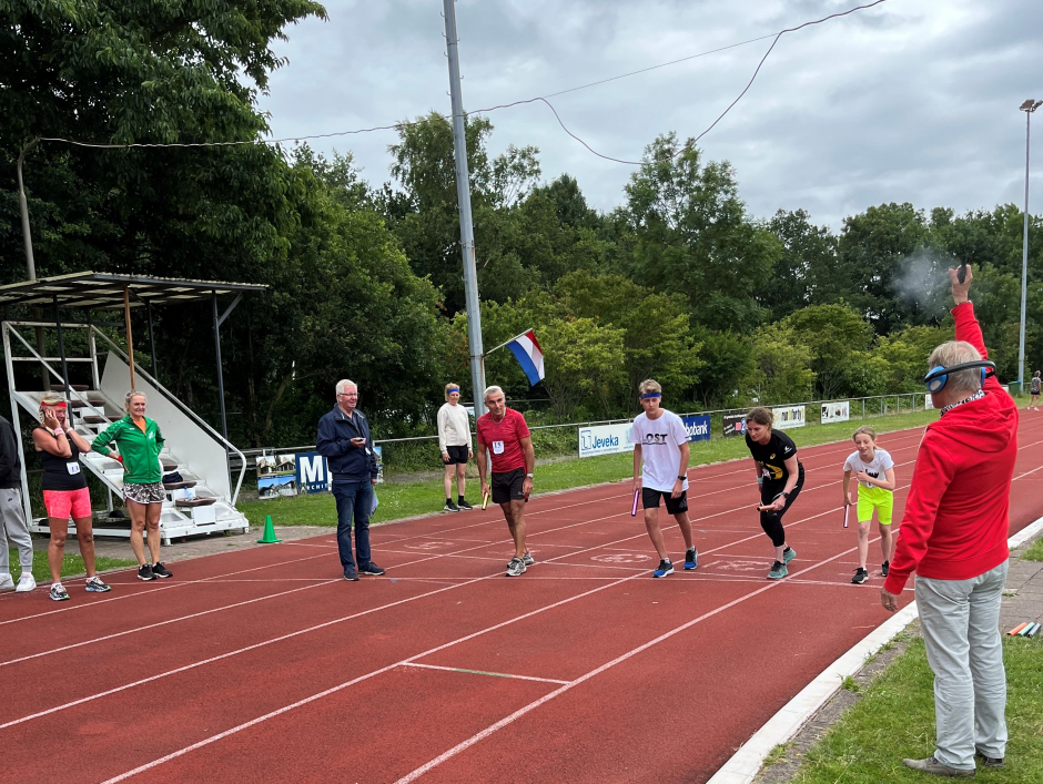 Krasse Knarren vlammen op Friends & Family dag · AV Suomi